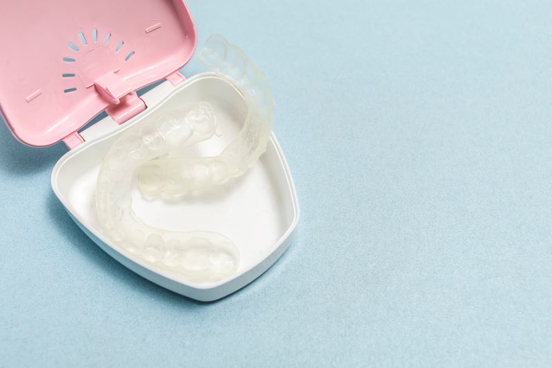 Can I Use My Old Retainer to Straighten My Teeth?